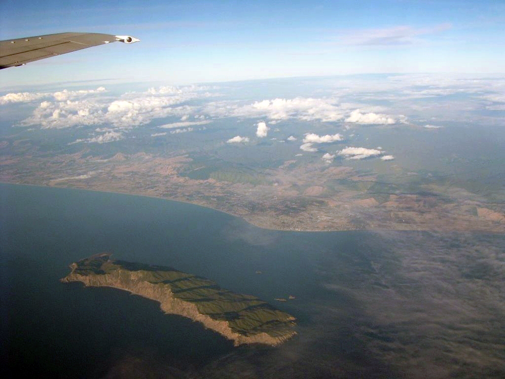 view of Kapiti Island and the Kapiti Coast from an Auckland-bound 737 ...