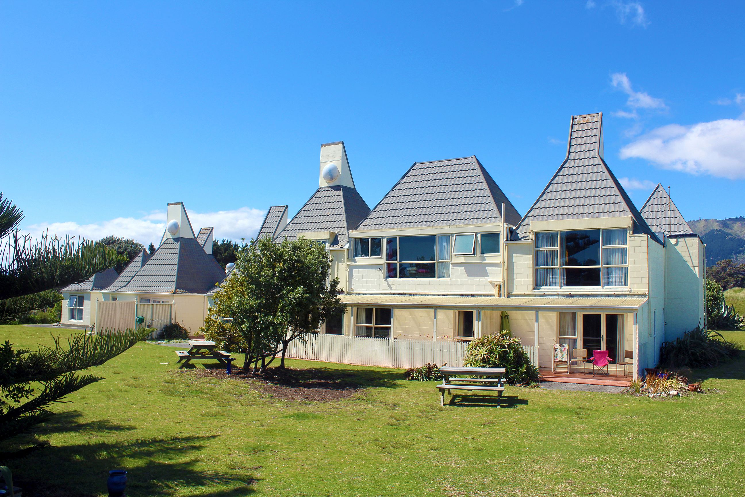 the old Sand Castle Motel, Peka Peka | Waikanae Watch