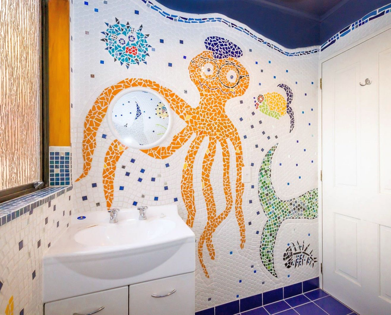 Waikanae bathroom mosiac | Waikanae Watch