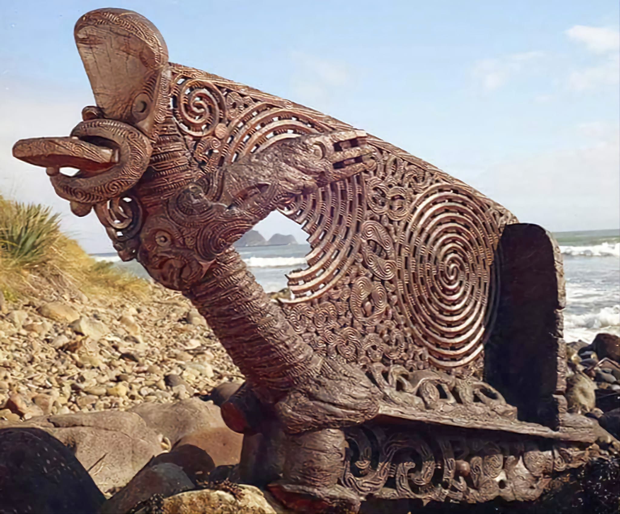 Carved wooden tauihu (waka figurehead) | Waikanae Watch