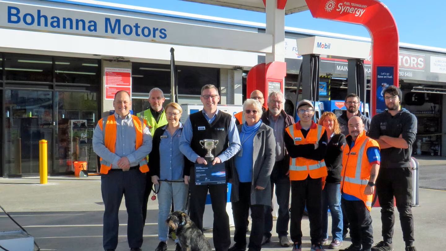 Waikanae’s Bohanna Motors wins coveted Mobil Dealer Service Station of ...